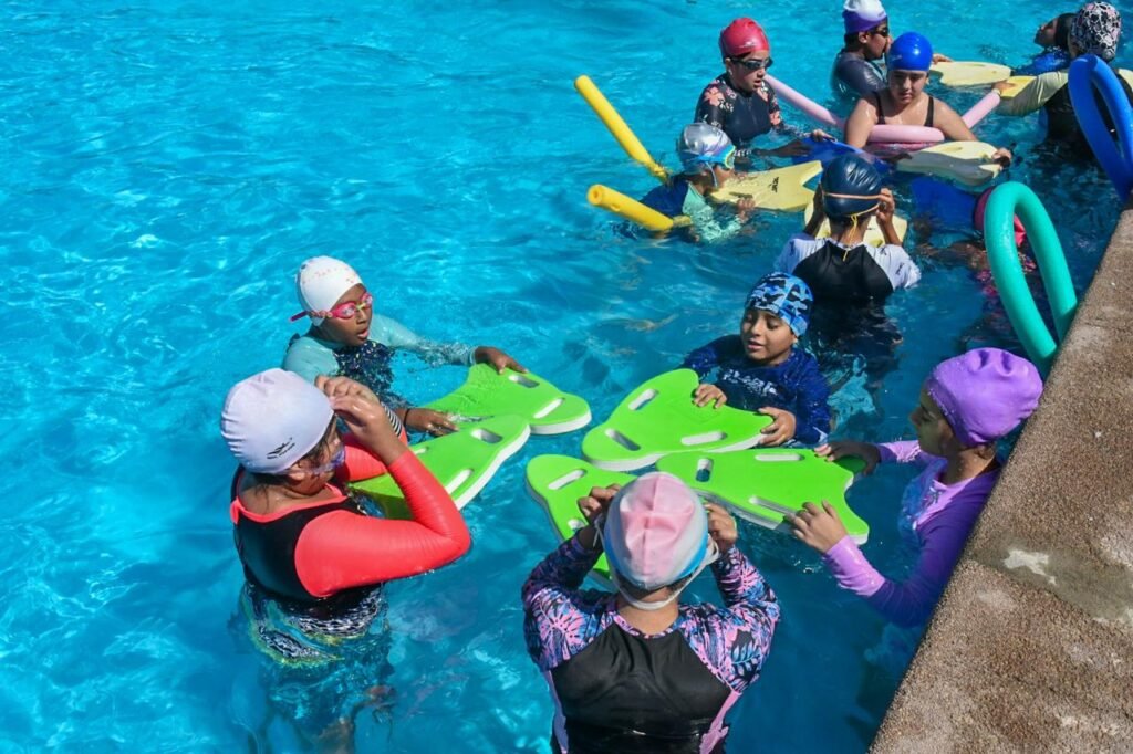 Piscina El Boro inició talleres de natación e hidromasaje – radiolatorre.cl